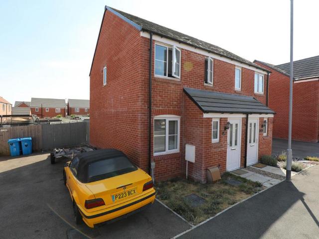 2 bedroom semi detached house for sale