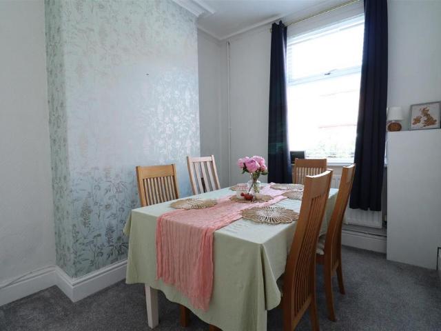 2 bedroom house for sale