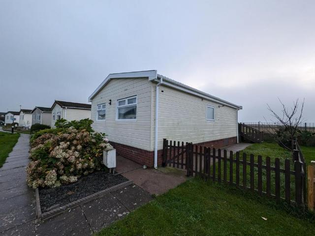 2 bedroom house for sale