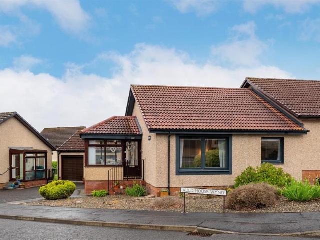 2 bedroom house for sale