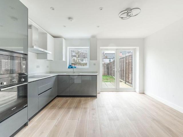 2 bedroom house for sale