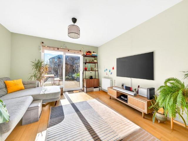 2 bedroom house for sale