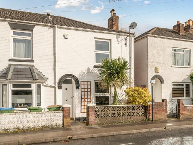 2 bedroom house for sale
