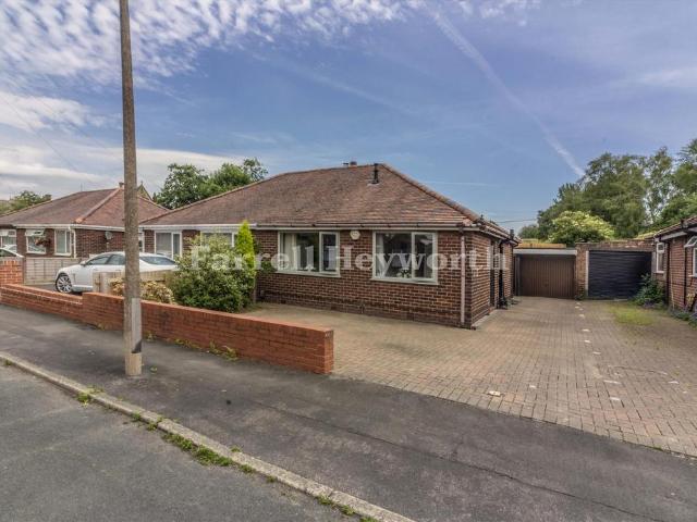 2 bedroom house for sale