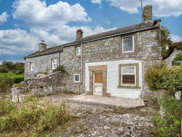 2 bedroom house for sale