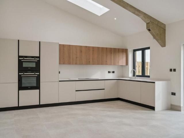 2 bedroom house for sale