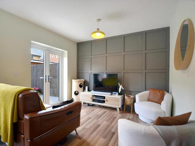2 bedroom house for sale