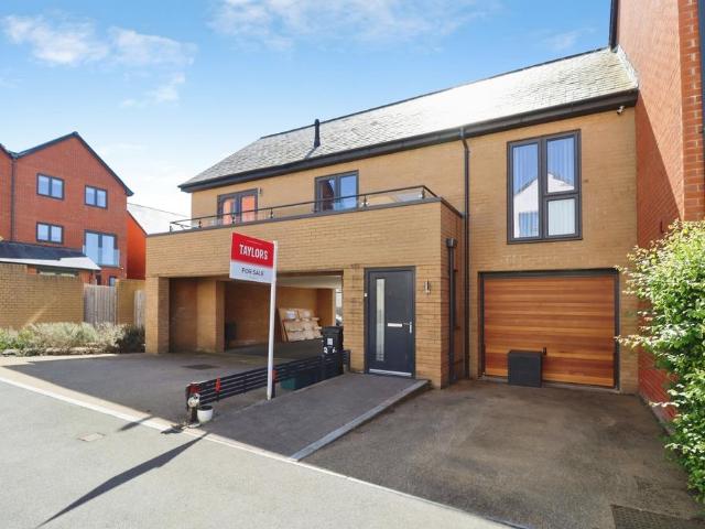 2 bedroom house for sale