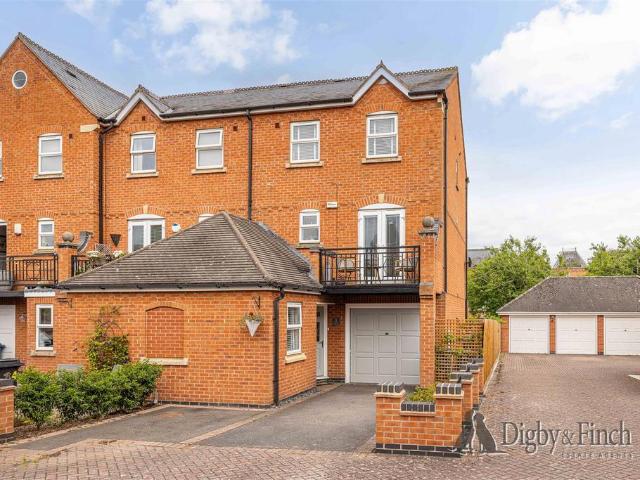 2 bedroom house for sale