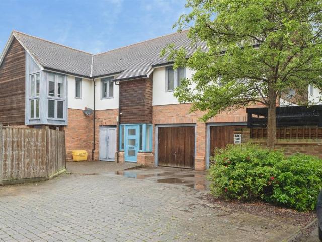2 bedroom house for sale