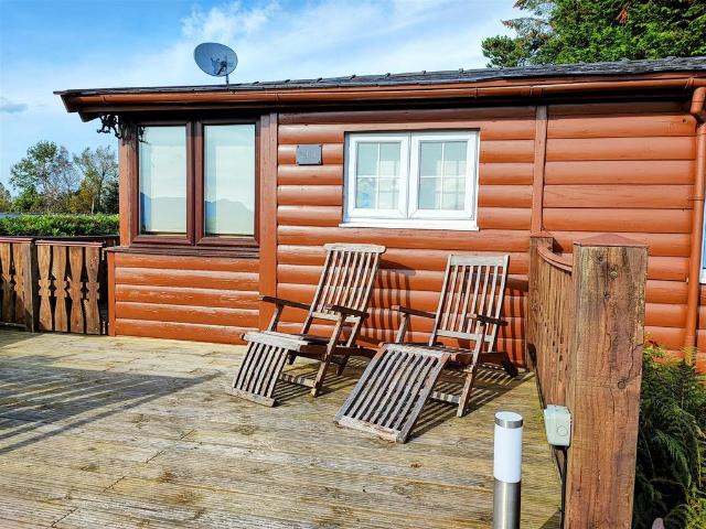 2 bedroom house for sale