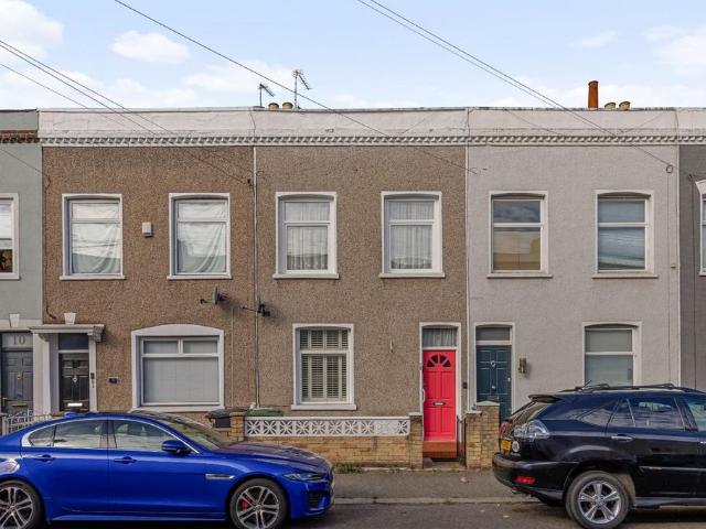 2 bedroom house for sale