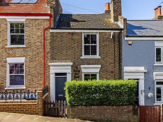 2 bedroom house for sale