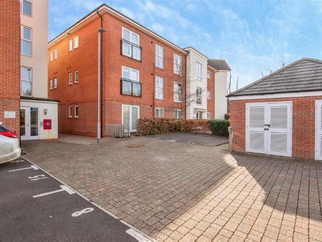 2 bedroom house for sale