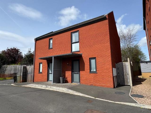 2 bedroom house for sale