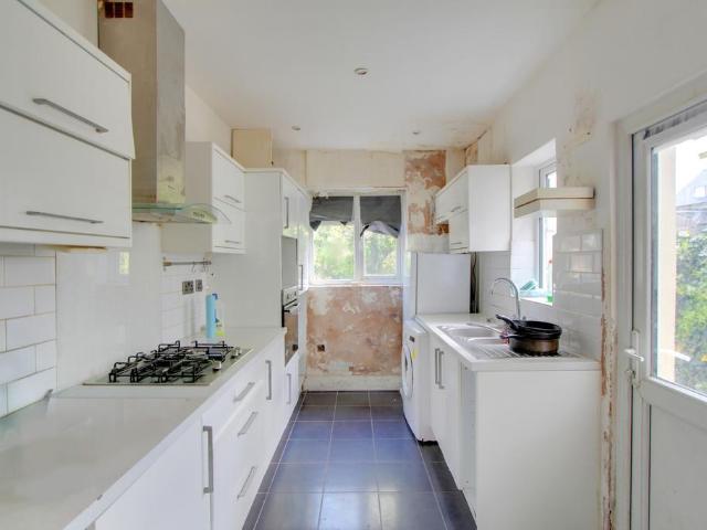 2 bedroom house for sale