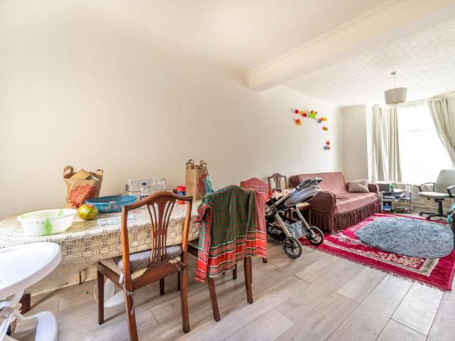 2 bedroom house for sale