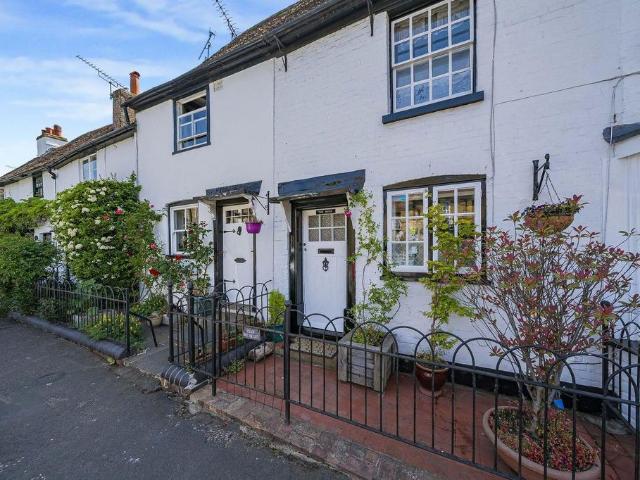 2 bedroom house for sale
