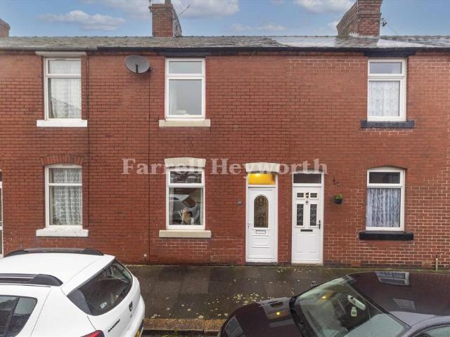 2 bedroom house for sale