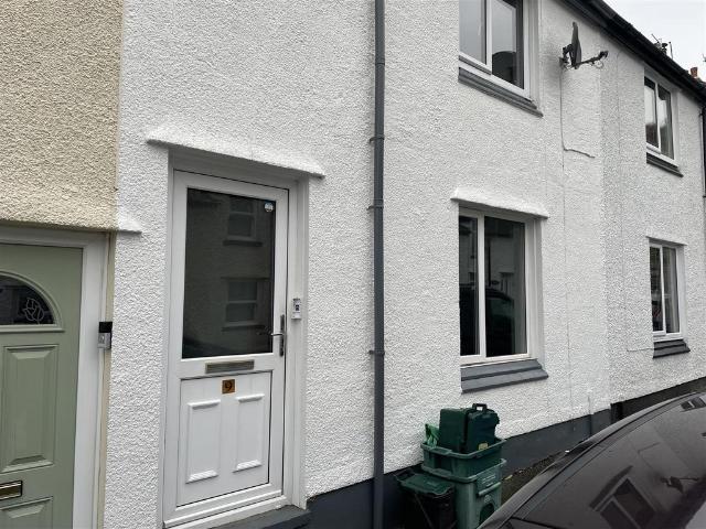2 bedroom house for sale