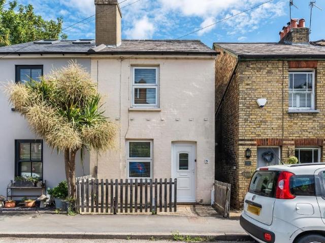 2 bedroom house for sale