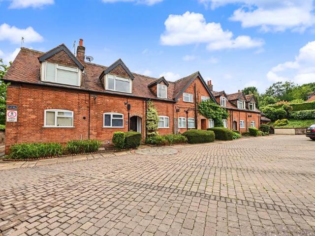 2 bedroom house for sale