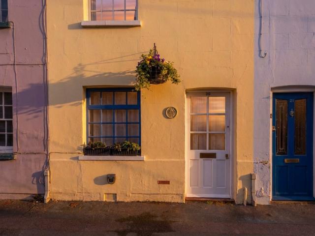 2 bedroom house for sale