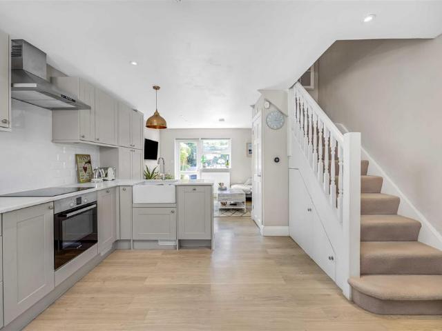 2 bedroom house for sale