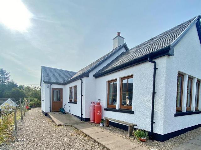 2 bedroom house for sale