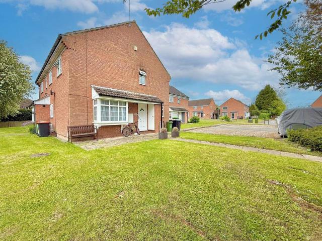 2 bedroom cluster house for sale