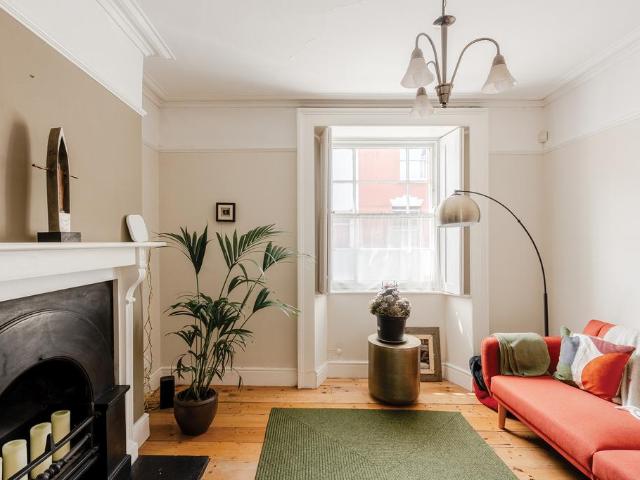 2 bedroom house for sale