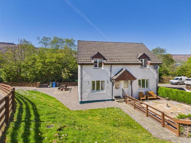 2 bedroom house for sale