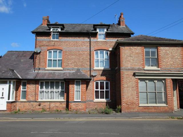 2 bedroom house for sale