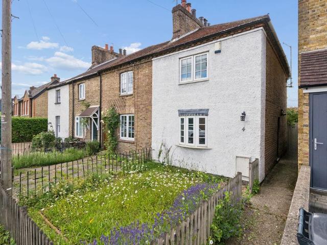 2 bedroom house for sale