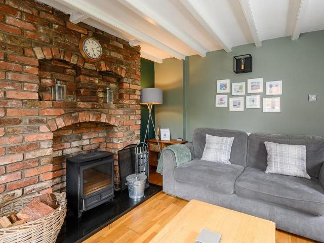 2 bedroom house for sale