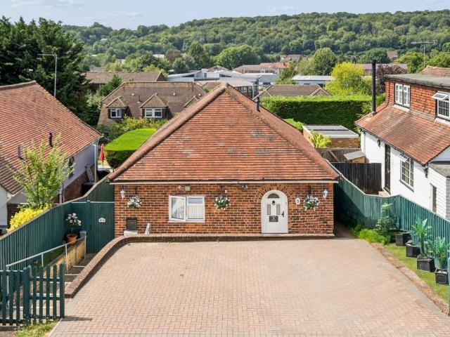 2 bedroom house for sale