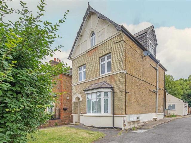 2 bedroom house for sale