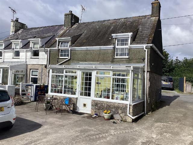 2 bedroom house for sale