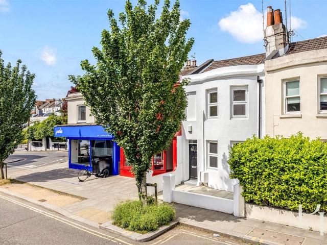 2 bedroom house for sale