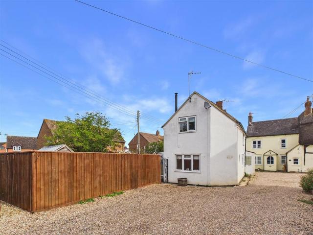 2 bedroom house for sale