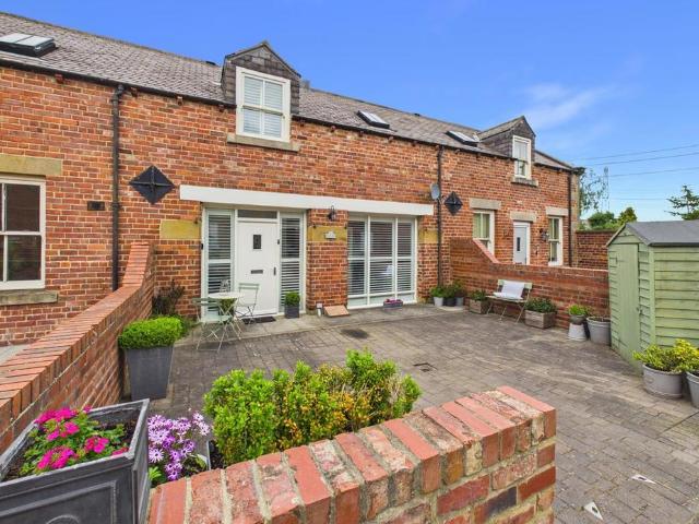 2 bedroom house for sale