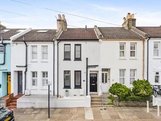2 bedroom house for sale