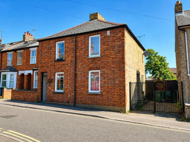 2 bedroom house for sale