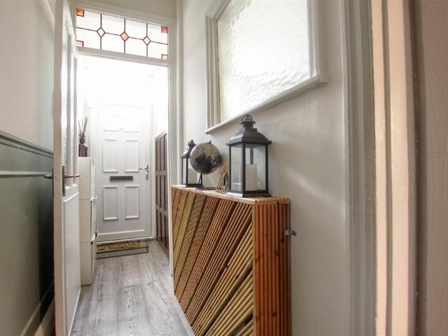 2 bedroom house for sale