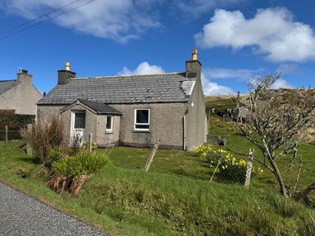 2 bedroom house for sale