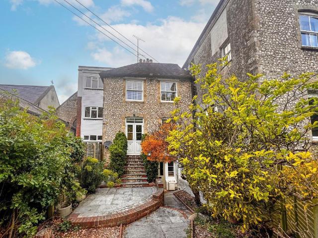 2 bedroom house for sale