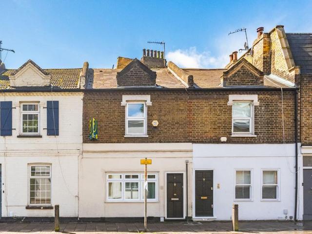 2 bedroom house for sale