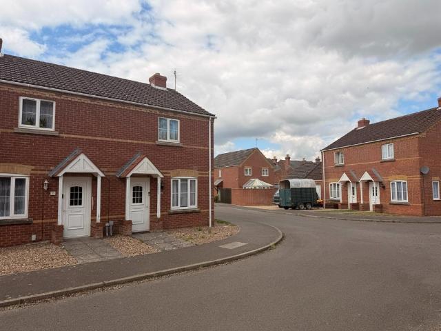 2 bedroom house for sale
