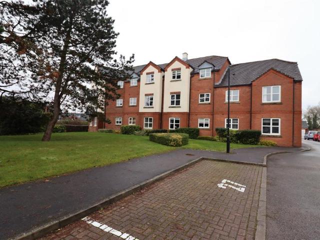 2 bedroom flat for sale