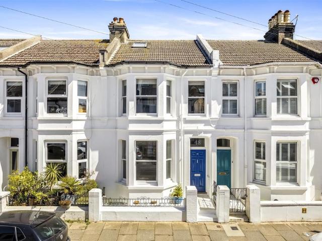 2 bedroom house for sale